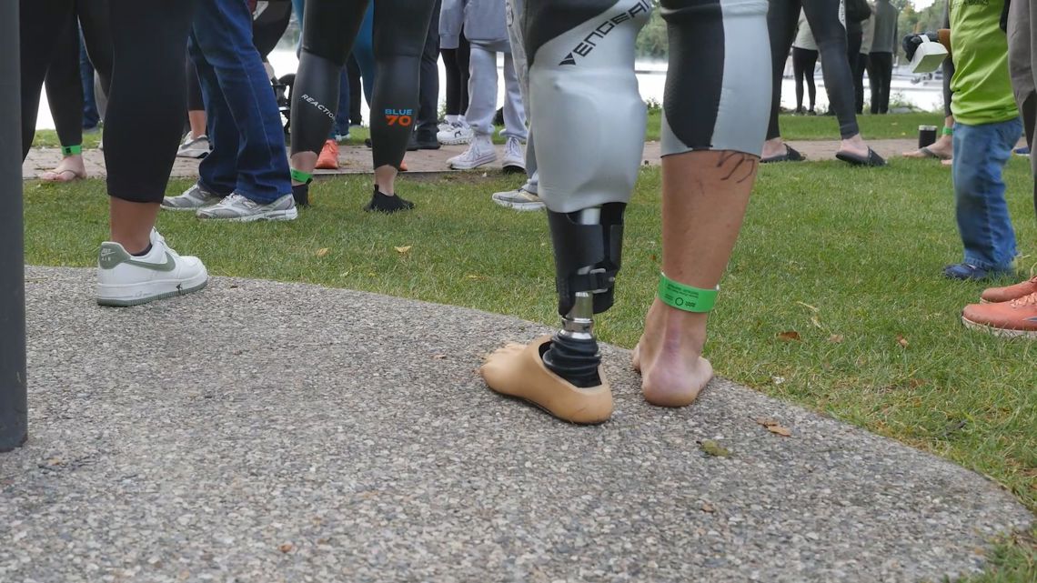 Mike Huber embraces challenges in Reeds Lake Triathlon | wzzm13.com