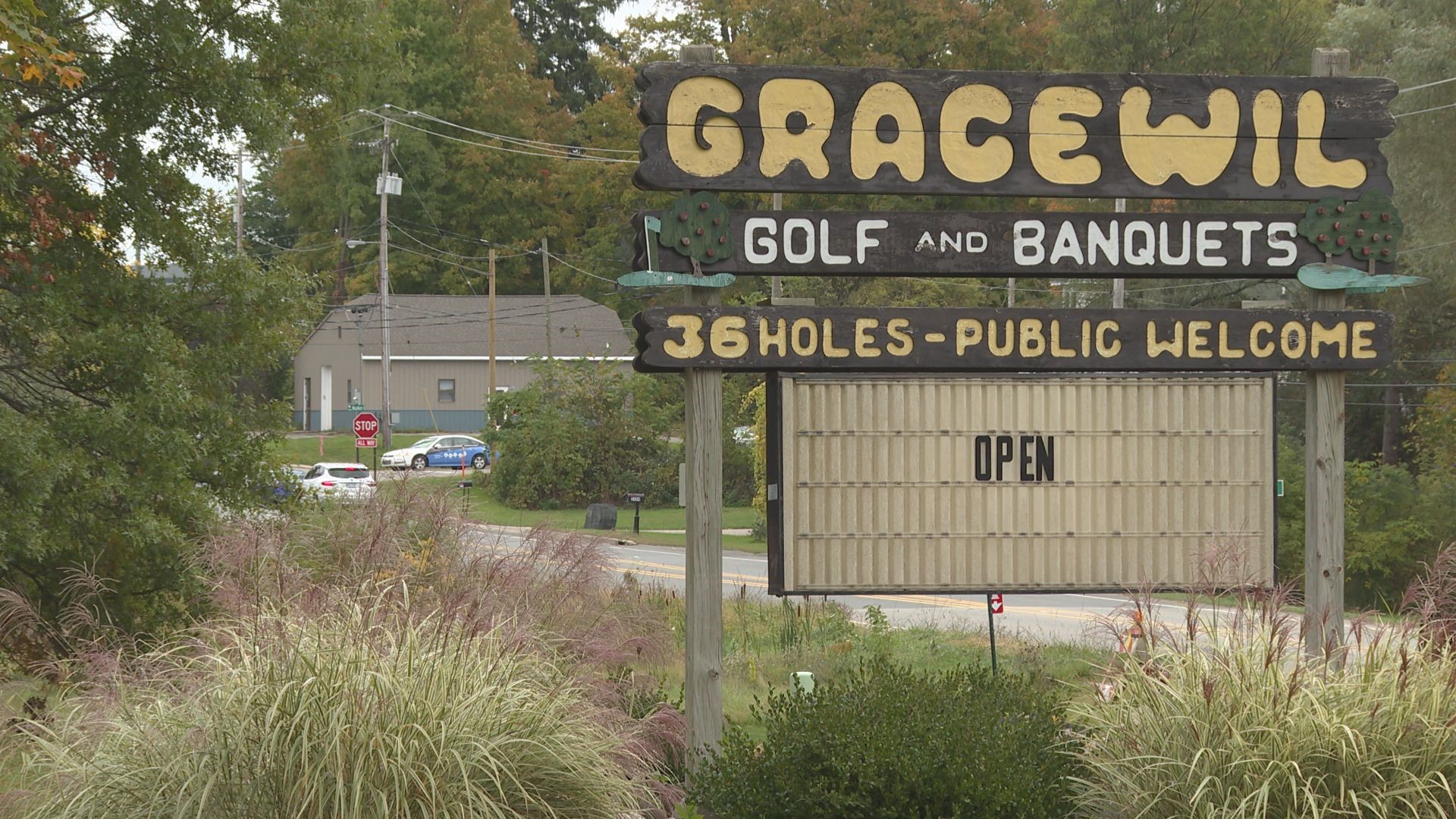 Voters to decide rezoning of Gracewil Country Club | wzzm13.com