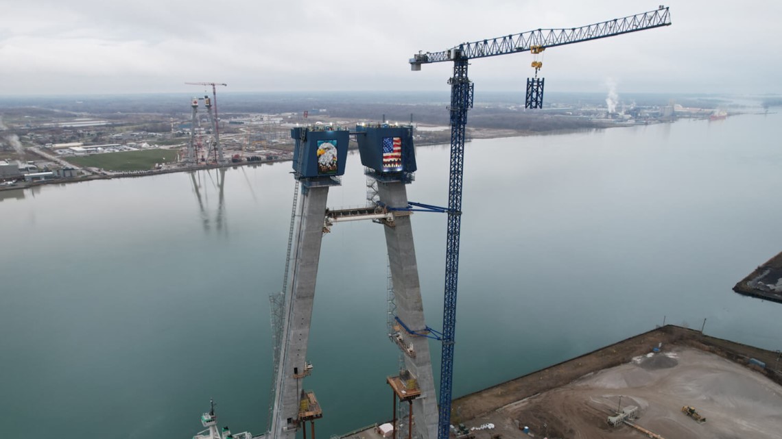 Experts say Ambassador Bridge blockage shows need for alternative ...
