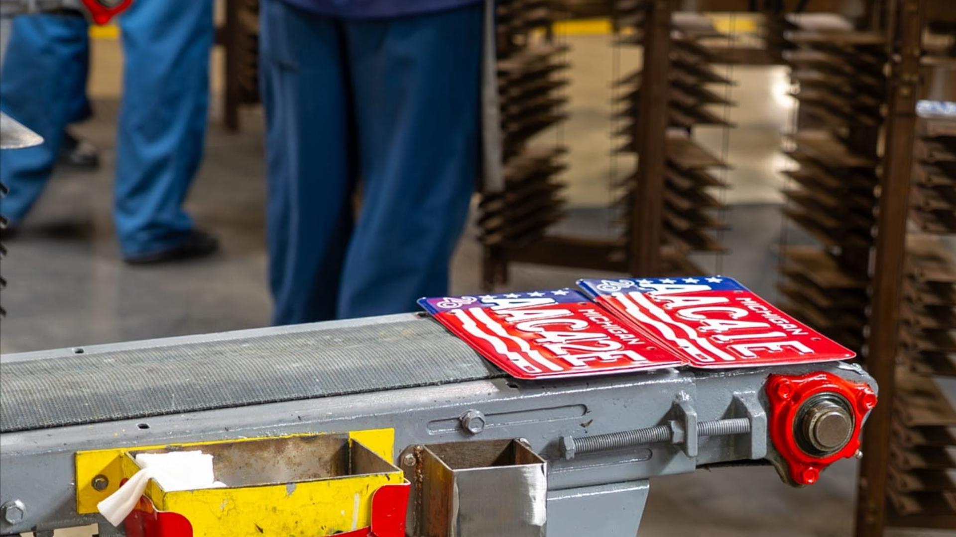 License plates marking America's 250th anniversary in production at ...