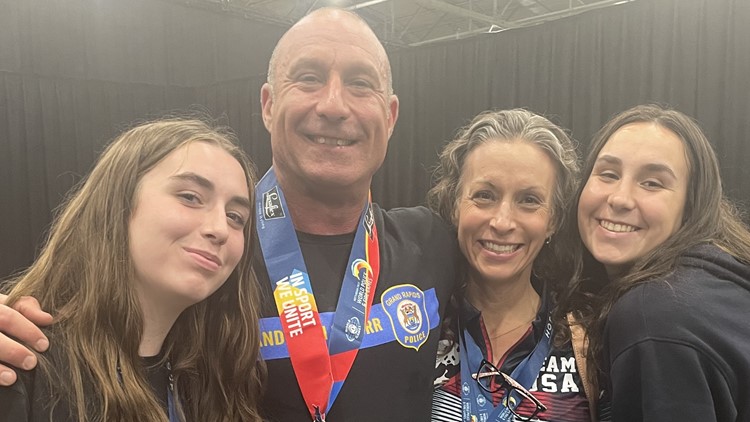 Grpd Detective Reflects On Gold Medal Powerlifting Victory Wzzm13