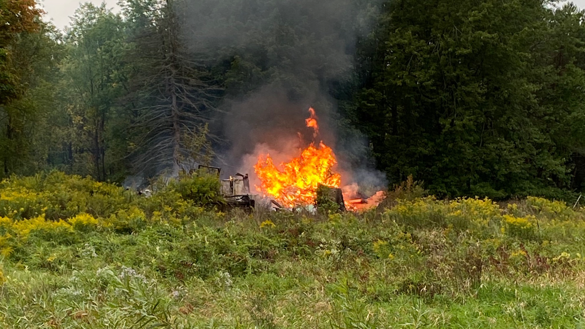 Small fire sends large plume of smoke into air in Comstock Park ...
