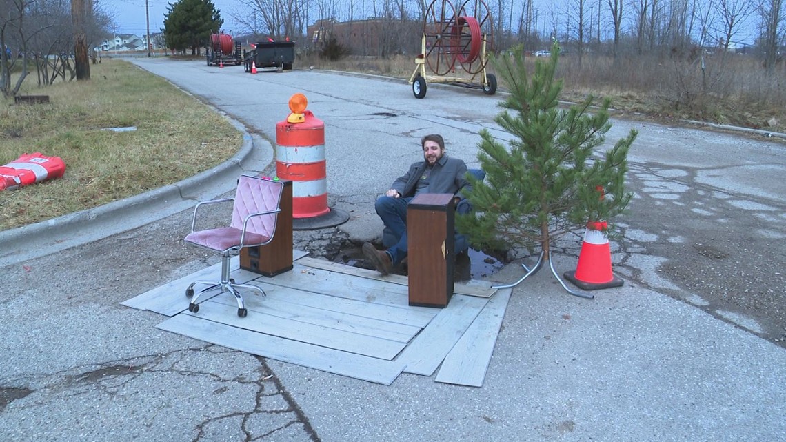 Massive pothole jokes get attention from Grand Haven officials | wzzm13.com