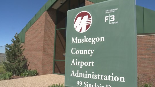 Muskegon County, Manistee airports looking into bringing back Milwaukee ...