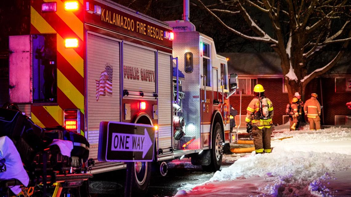 Kalamazoo fire leaves 79-year-old woman dead | wzzm13.com