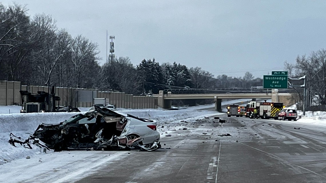 Head-on, wrong-way I-94 crash in Kalamazoo County hurts 2 | wzzm13.com