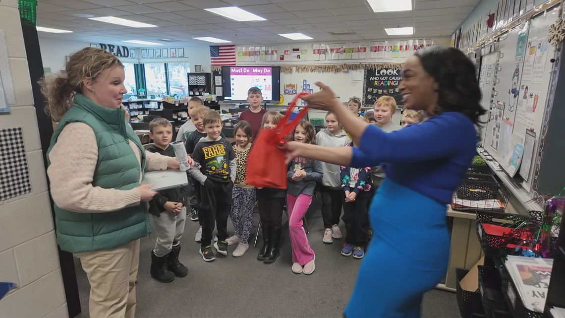 Teacher of the Week: Alicia Sexton | wzzm13.com