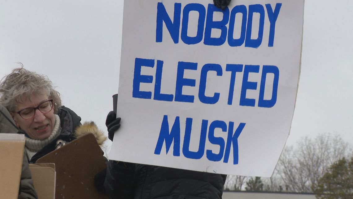 Elon Musk protests grow in West Michigan | wzzm13.com