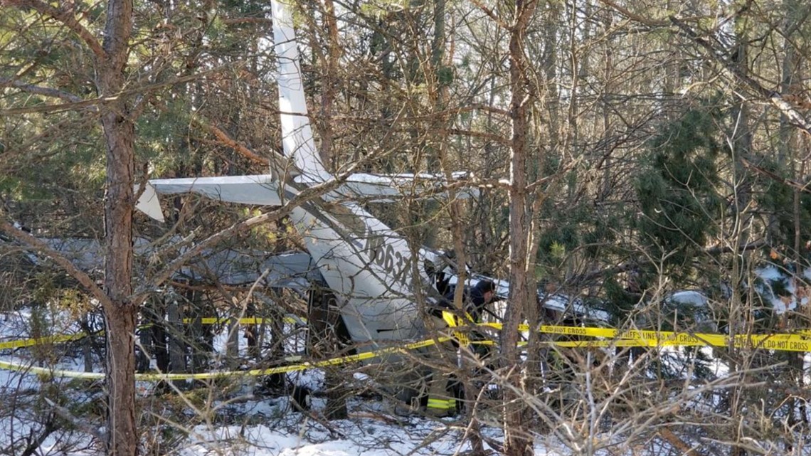 Small plane crashes in Ottawa County, pilot injured | wzzm13.com
