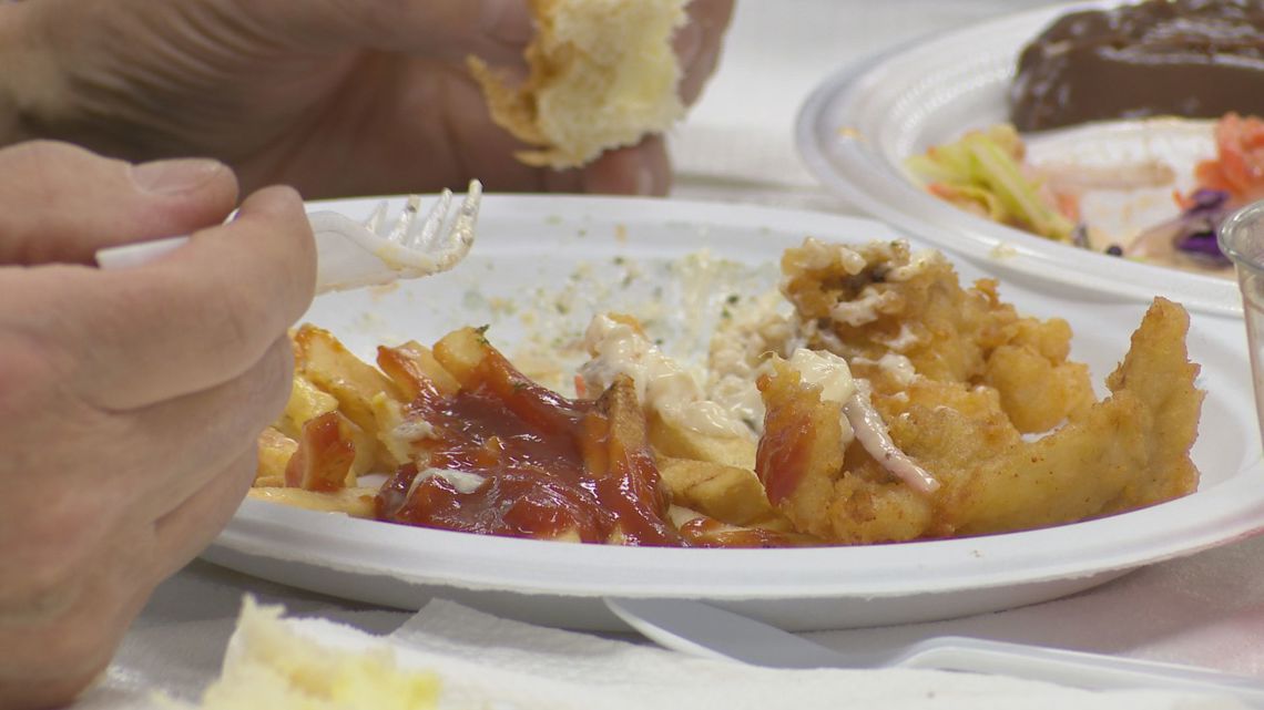 West Michigan fish fry draws crowds every Lent Friday | wzzm13.com