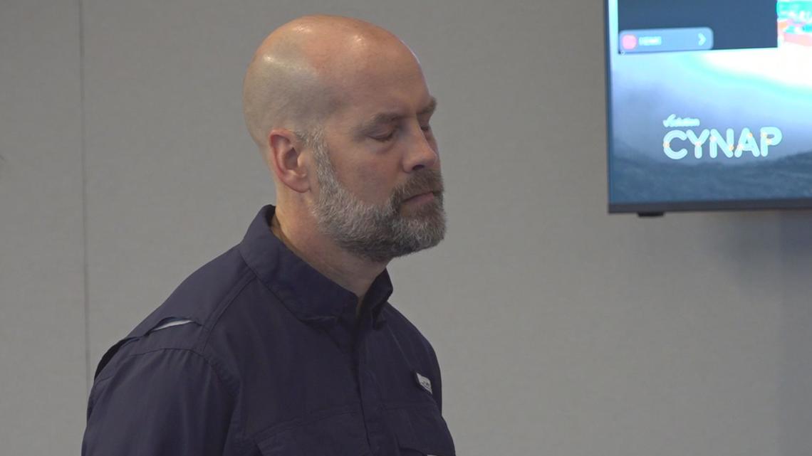 Judge giving sentence reads child porn watch history to church deacon ...