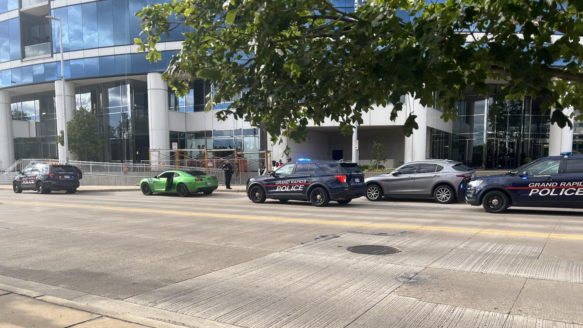 People in custody after high-risk traffic stop in Grand Rapids | wzzm13.com