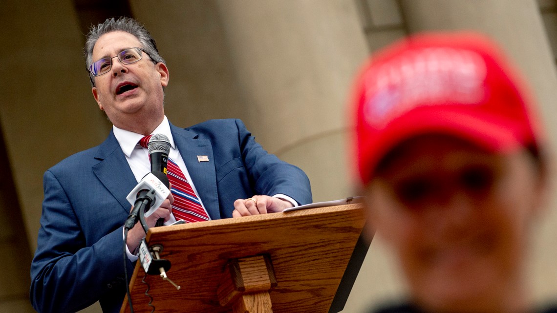 Michigan GOP seeks new direction in chair race | wzzm13.com