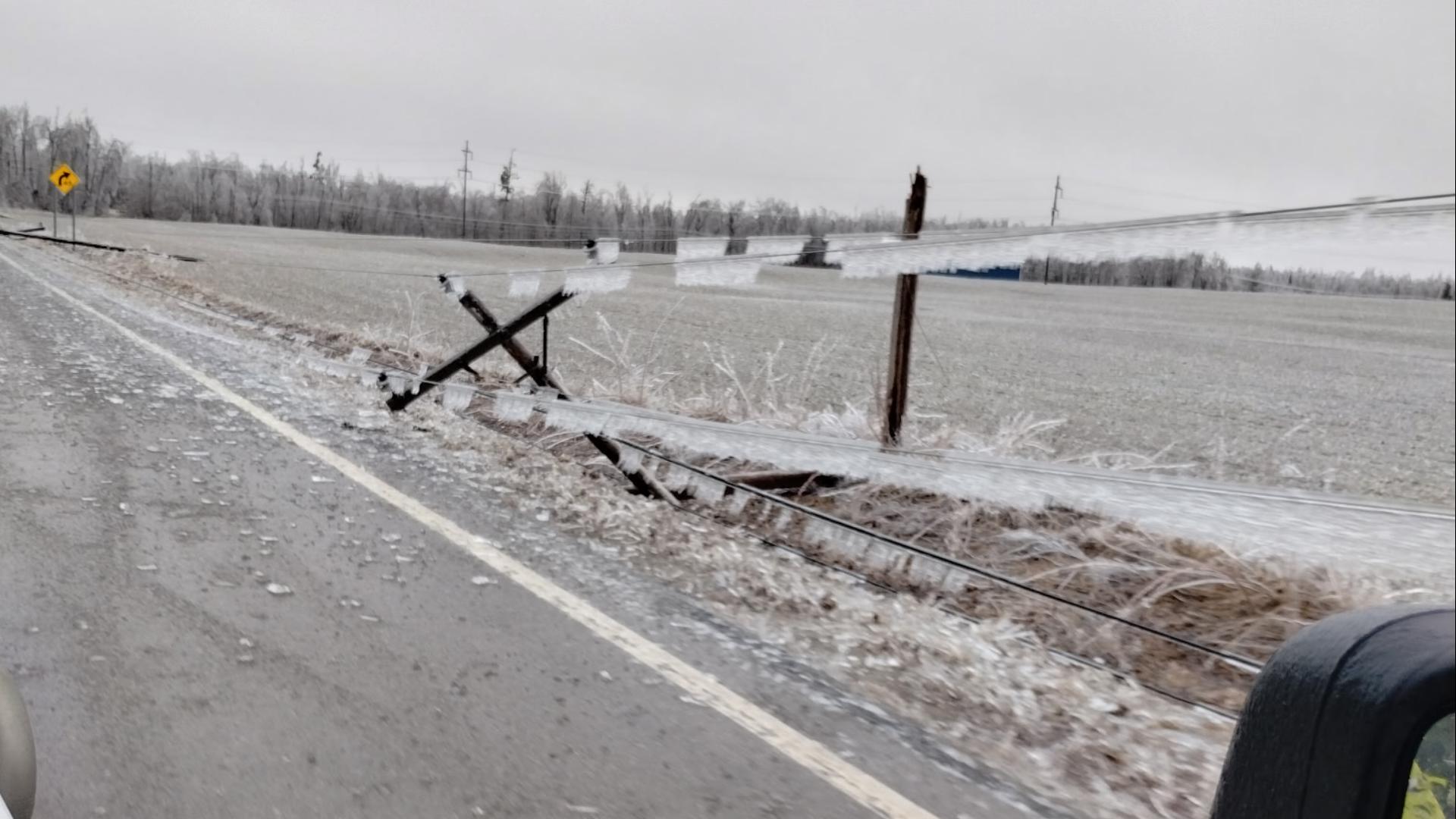Northern Michigan faces ice storm warning amid freezing rain | wzzm13.com