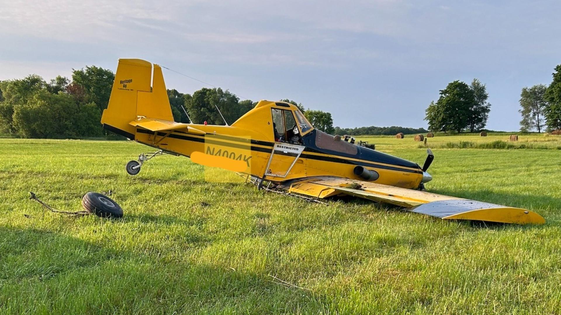 No injuries after crop dusting plane crashes in Mt. Pleasant | wzzm13.com