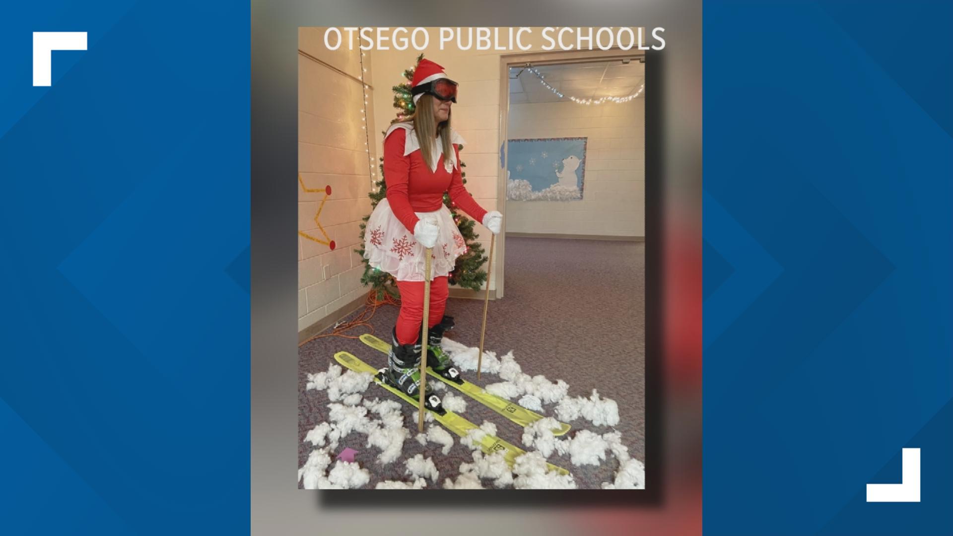 The elf on the shelf returns to Alamo Elementary, continuing a ...