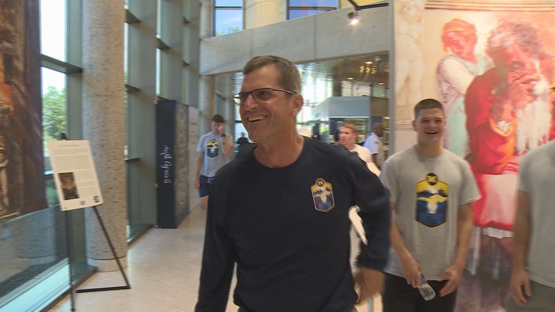 Wolverines visit Gerald Ford Museum | wzzm13.com