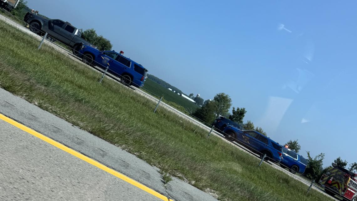 Multi-car crash shut down Westbound I-96 near Lowell | wzzm13.com
