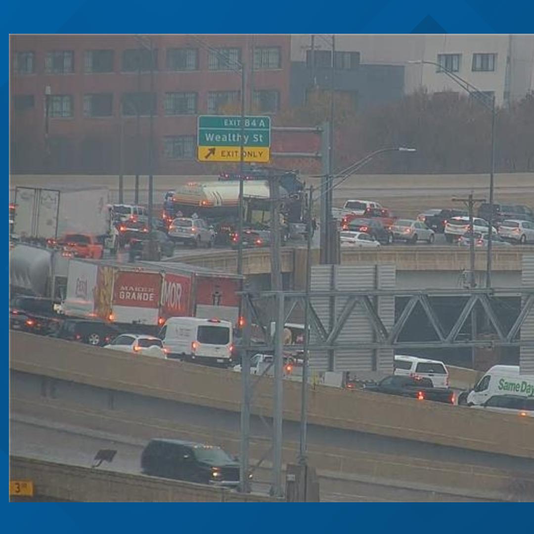 2 crashes on US-131 blocked multiple lanes on northbound and southbound ...