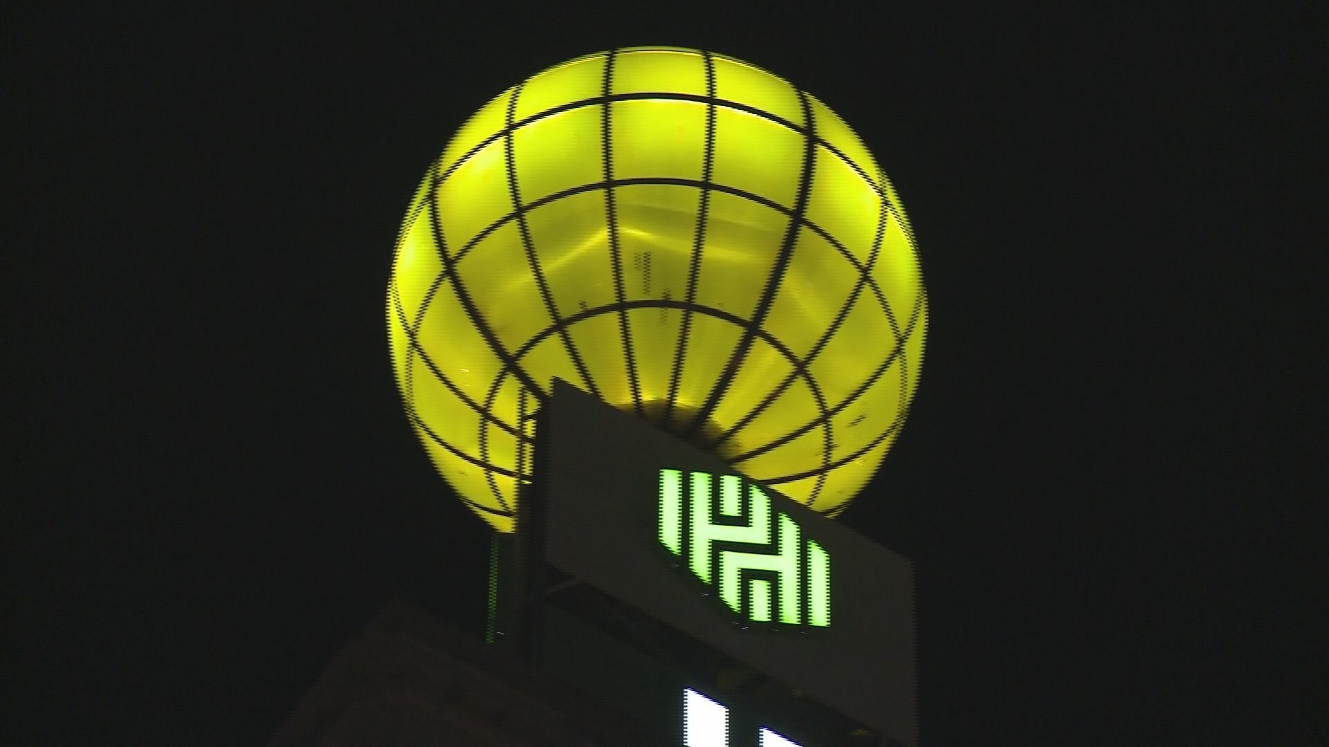 13 ON YOUR SIDE Weatherball | West Michigan's Icon | wzzm13.com