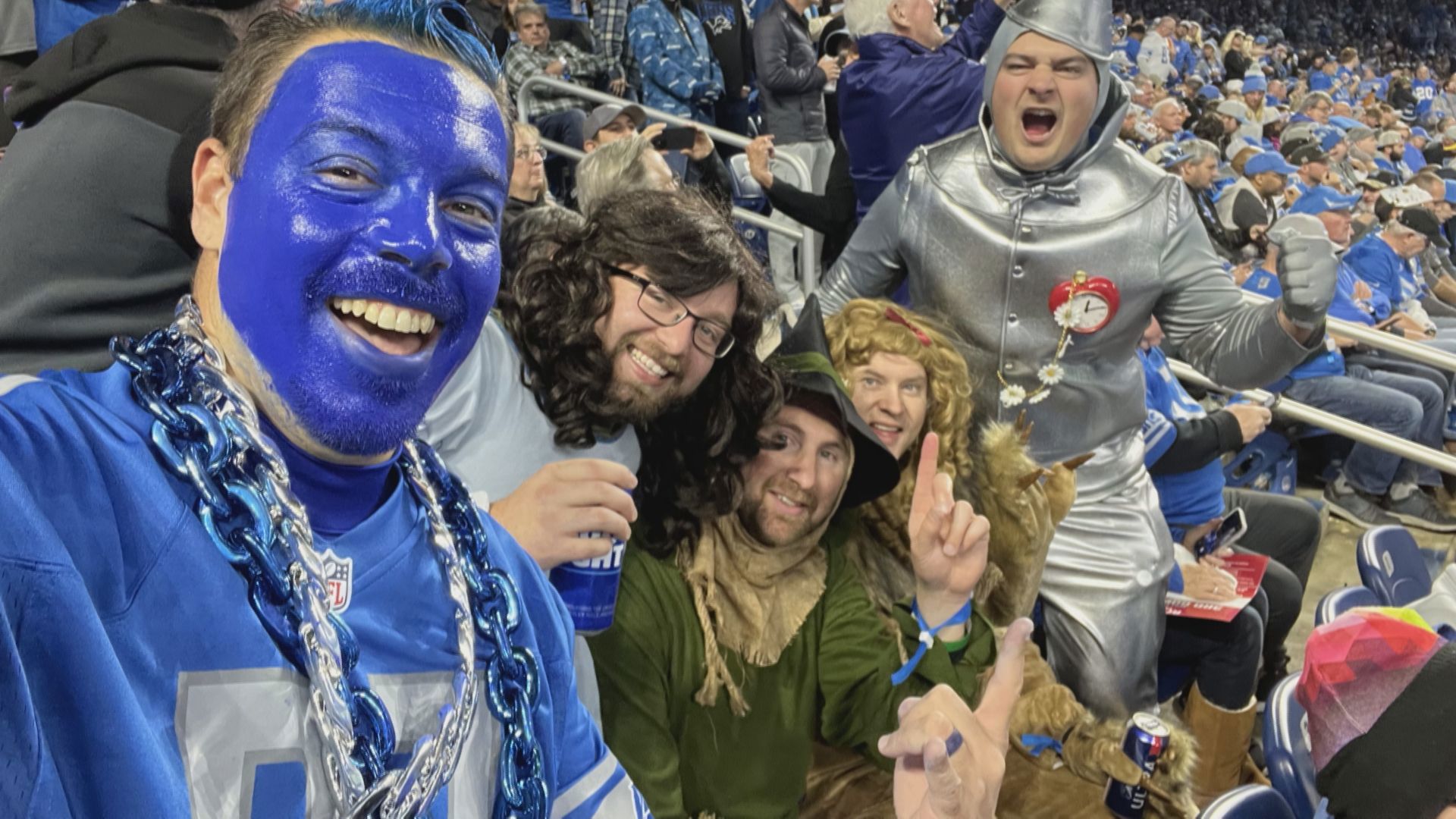 Lions' 'blue-face' rocks face paint for second year | wzzm13.com