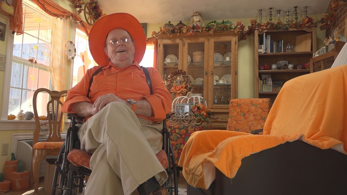 Gene "The Pumpkin Man" brings color to Michigan pumpkin farm | wzzm13.com