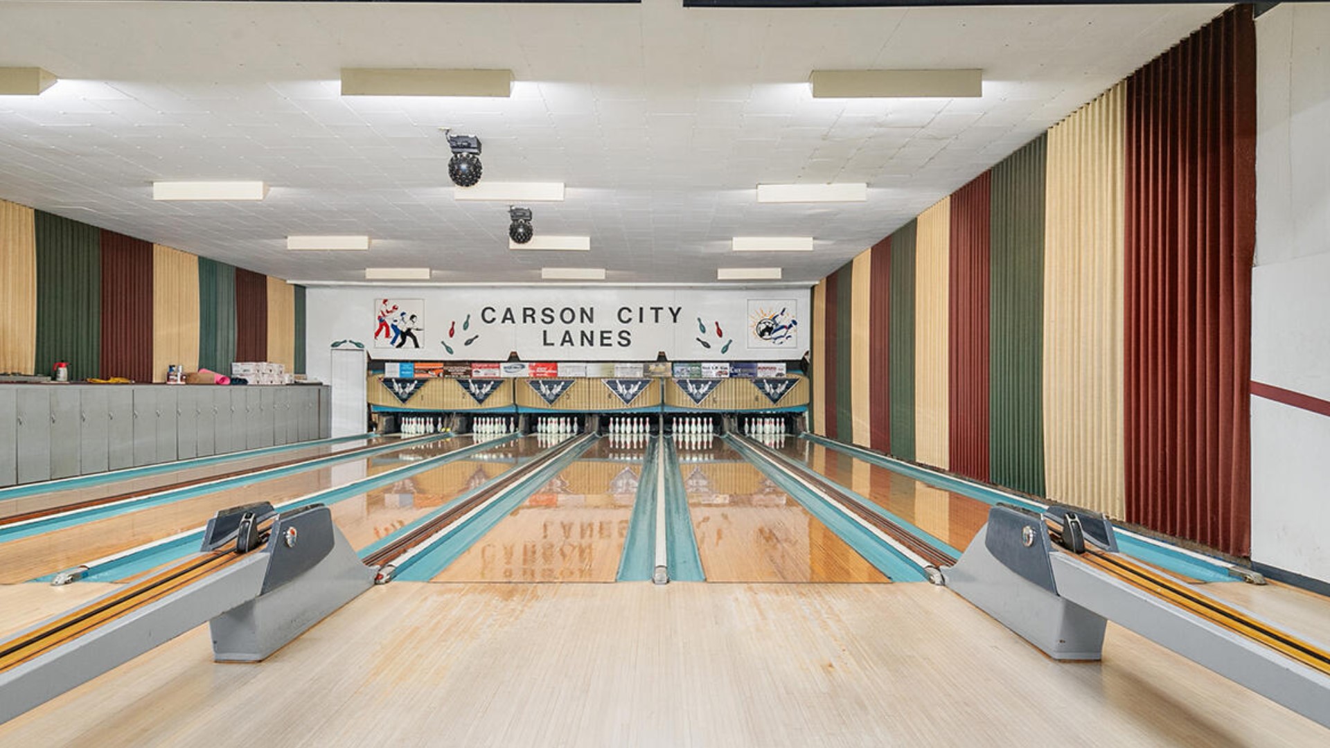 Step back in time with this retro bowling alley | wzzm13.com