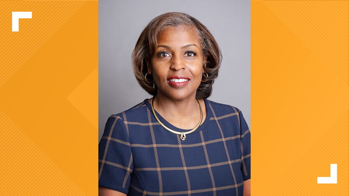 Board votes to keep Roby as superintendent of GRPS | wzzm13.com