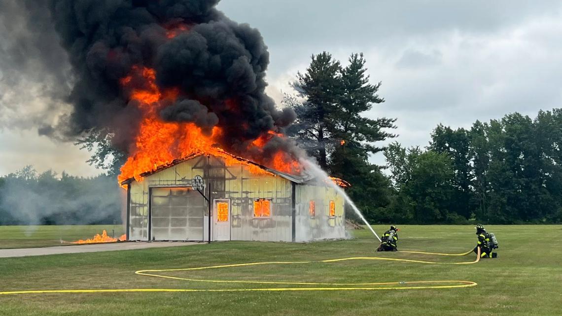 Firefighters quickly control barn fire near Marne | wzzm13.com