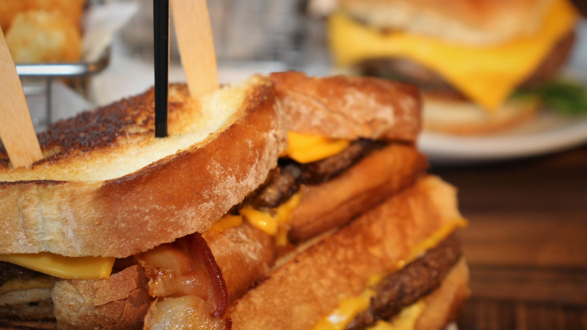 A review of the new Wahlburgers in GR | wzzm13.com