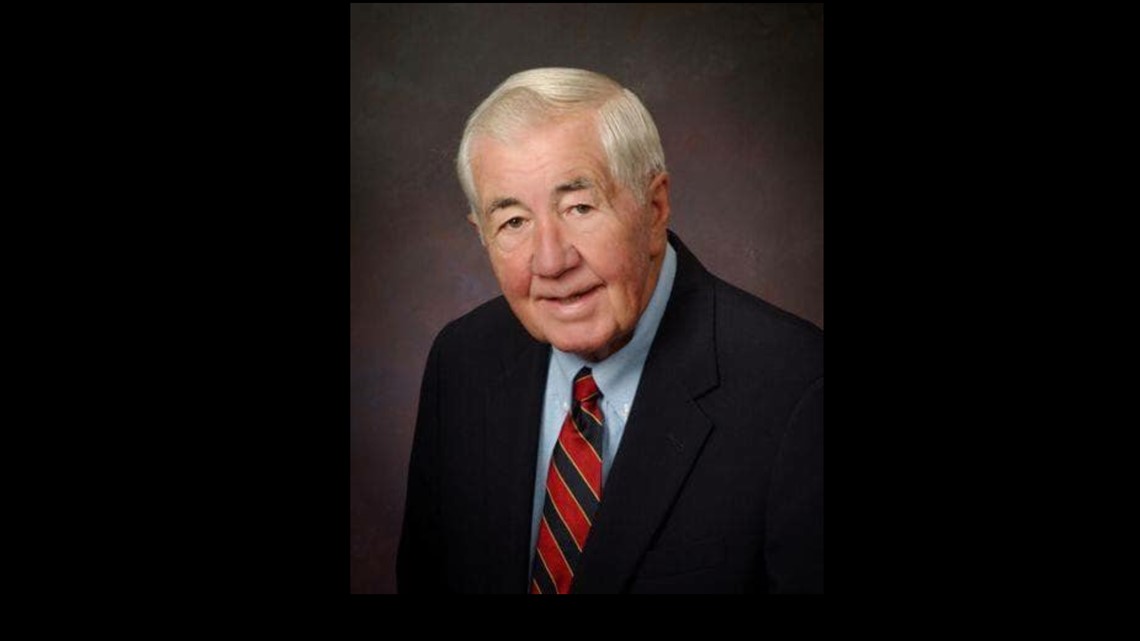 Grandville's longest serving mayor dies | wzzm13.com