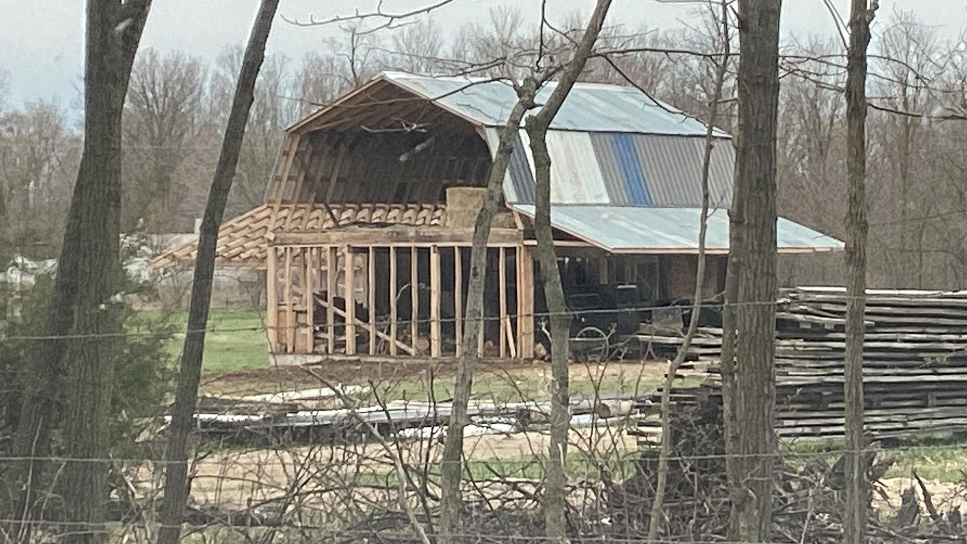 Amish rebuild swiftly after tornado hits Michigan community | wzzm13.com