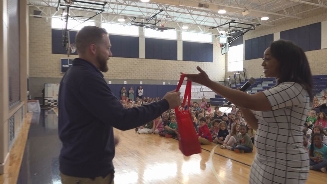 Teacher of the Week: Matt Lamphere | wzzm13.com