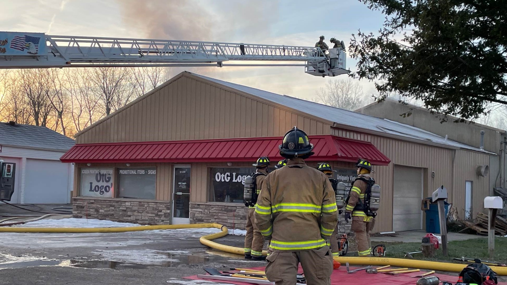 Crews respond to fire at Hudsonville business complex | wzzm13.com