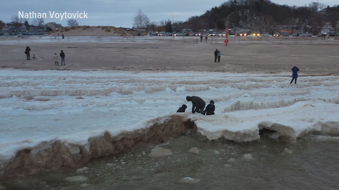 Why you should never venture onto Lake Michigan's ice shelves | wzzm13.com