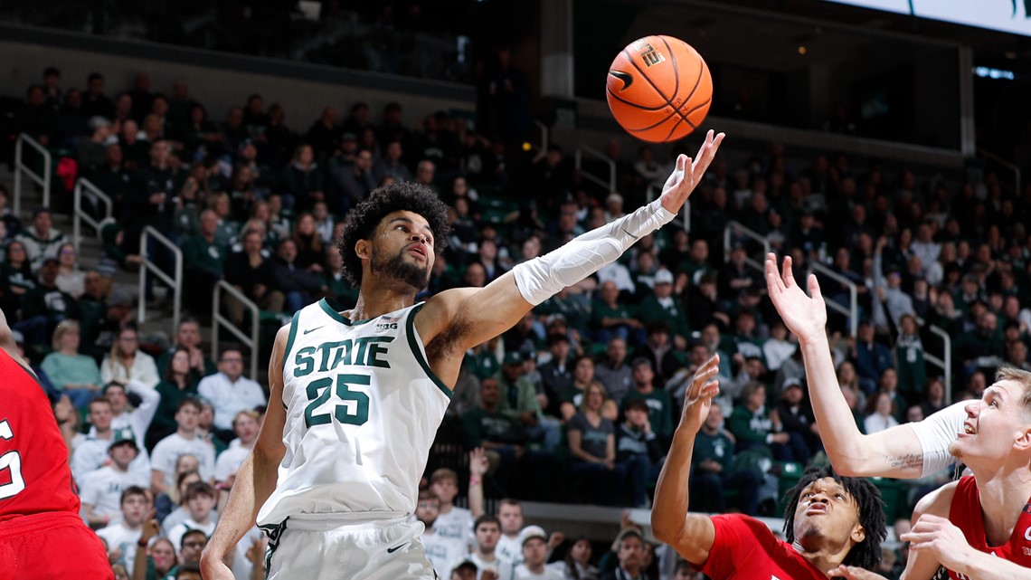 Michigan St. snaps two-game skid thumping Rutgers 73-55 | wzzm13.com