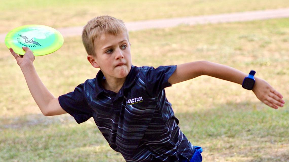 Young disc golf champion enters competition to raise money for cancer ...