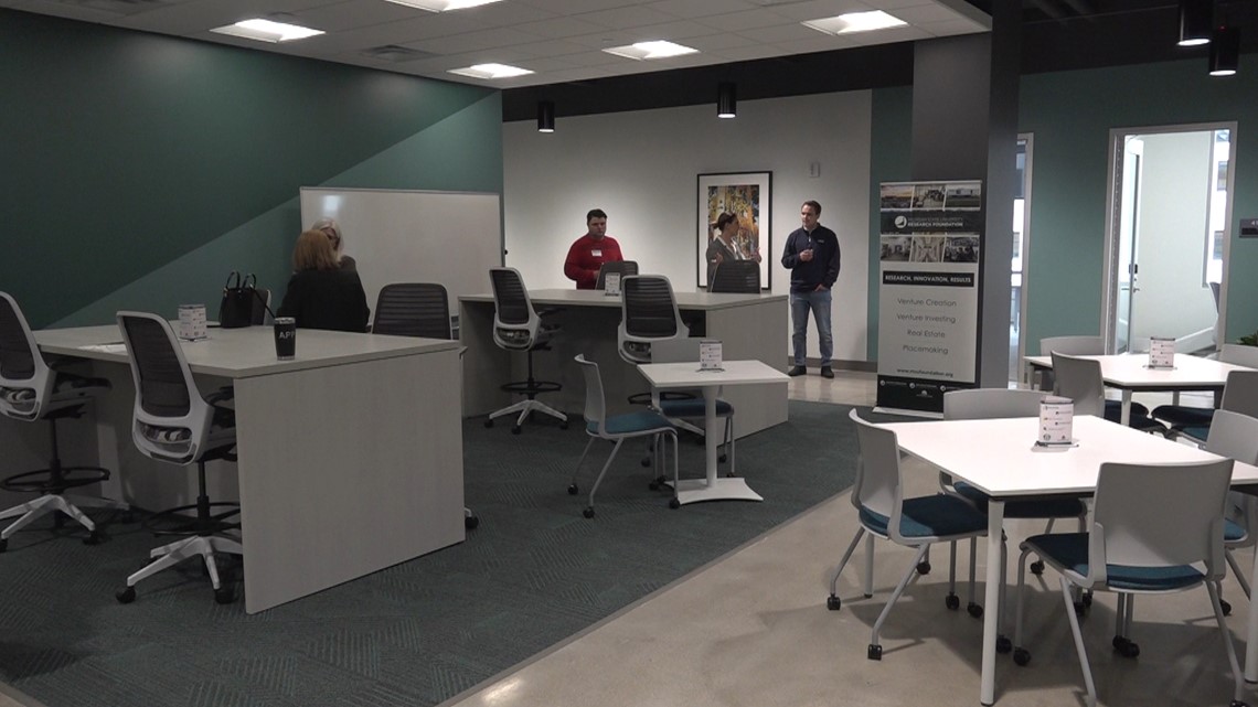 Grand Rapids welcomes incubation space for tech startups | wzzm13.com