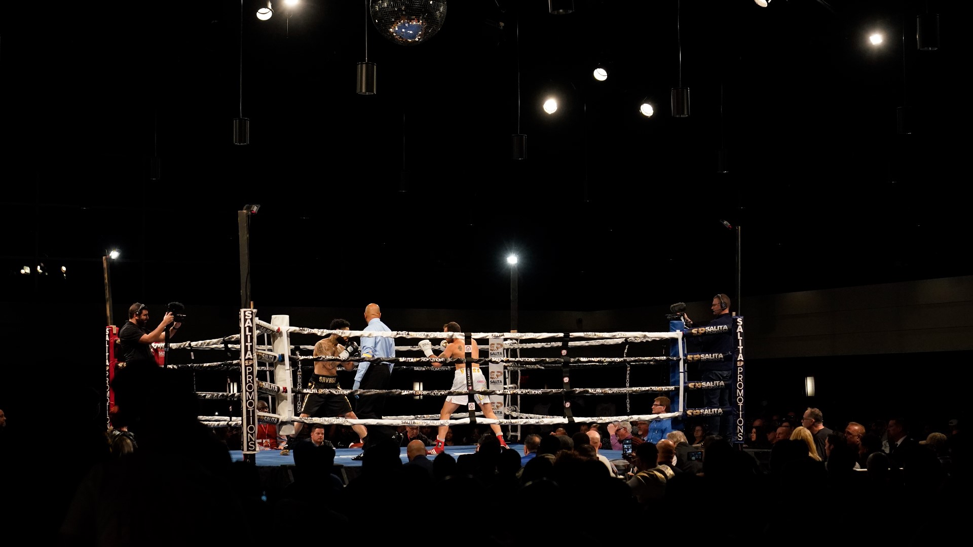Detroit boxing scene fighting to make a comeback | wzzm13.com