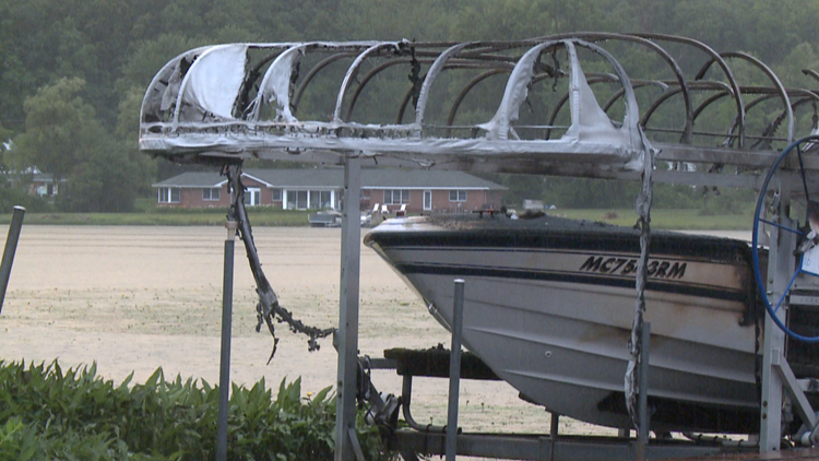 Boat struck by lightning, destroyed by fire | wzzm13.com