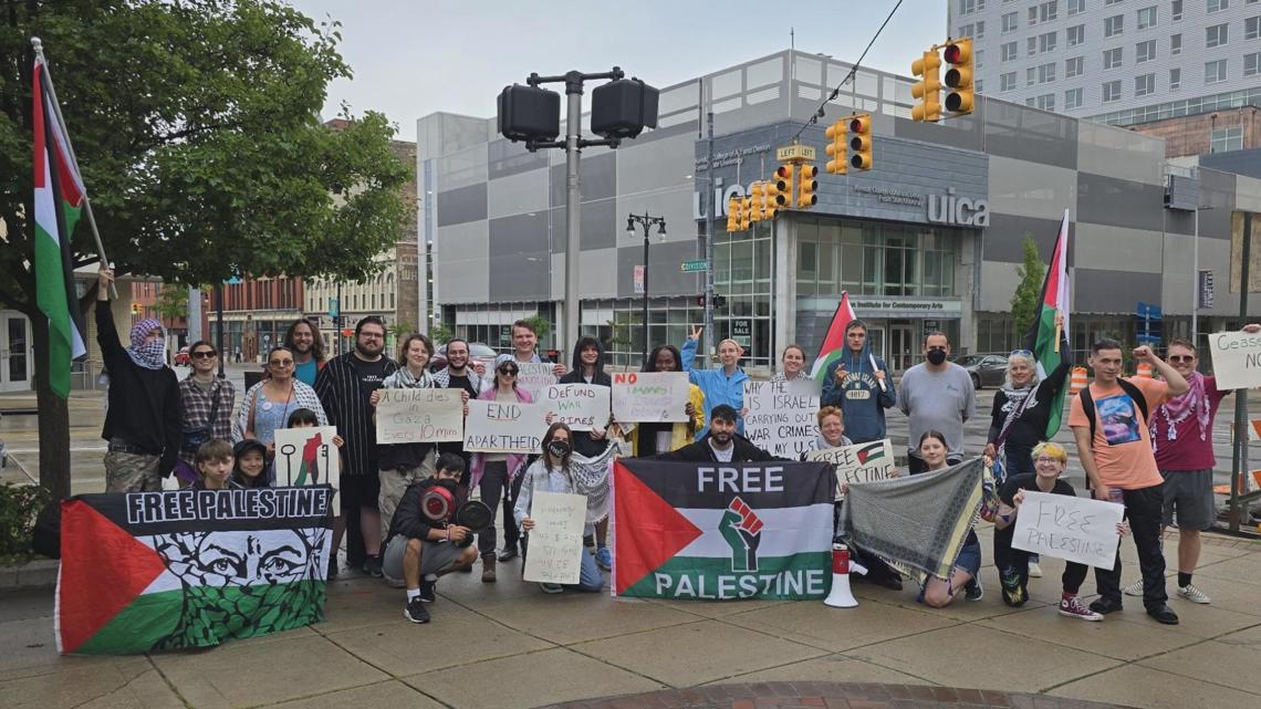 Pro-Palestine groups prep march on DNC in Chicago | wzzm13.com