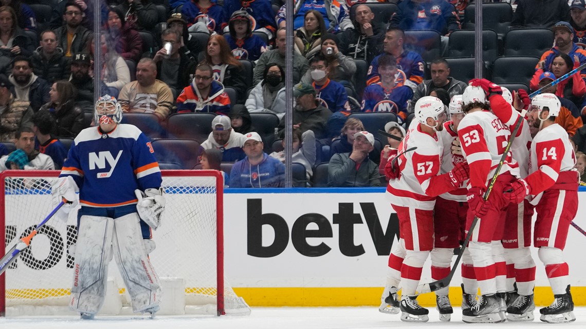 Anders Lee scores twice as Islanders beat Red Wings 4-1 | wzzm13.com