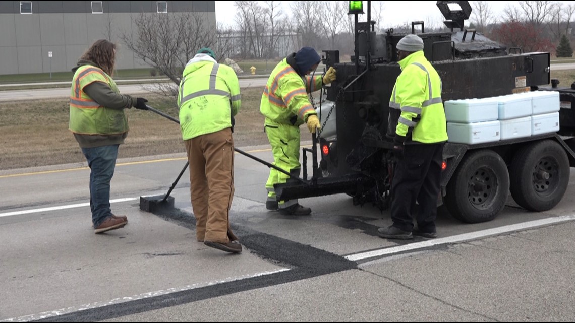 Road crews able to work longer into winter with no snow | wzzm13.com