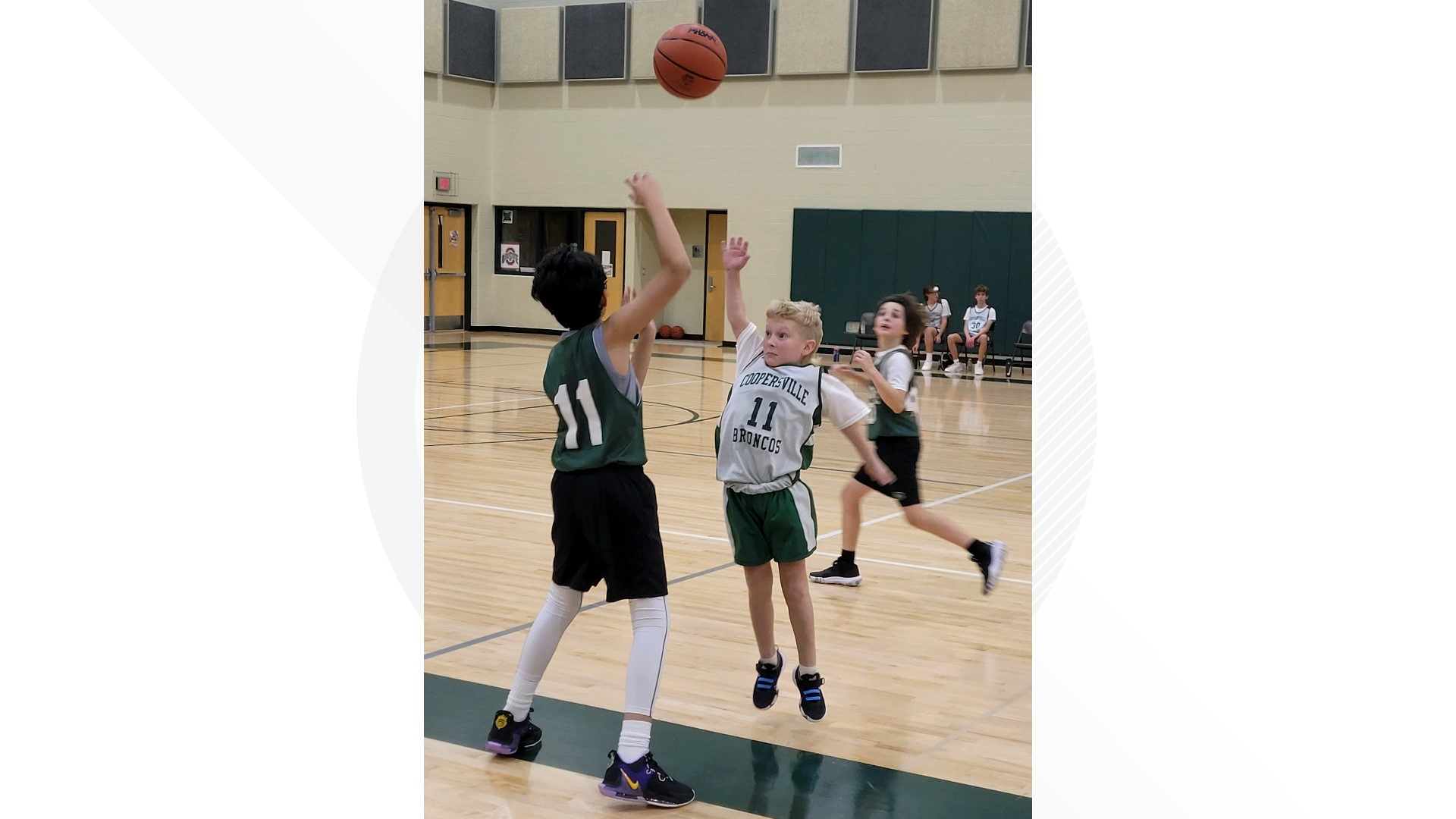Coopersville boy overcomes condition, makes buzzer-beating basket ...