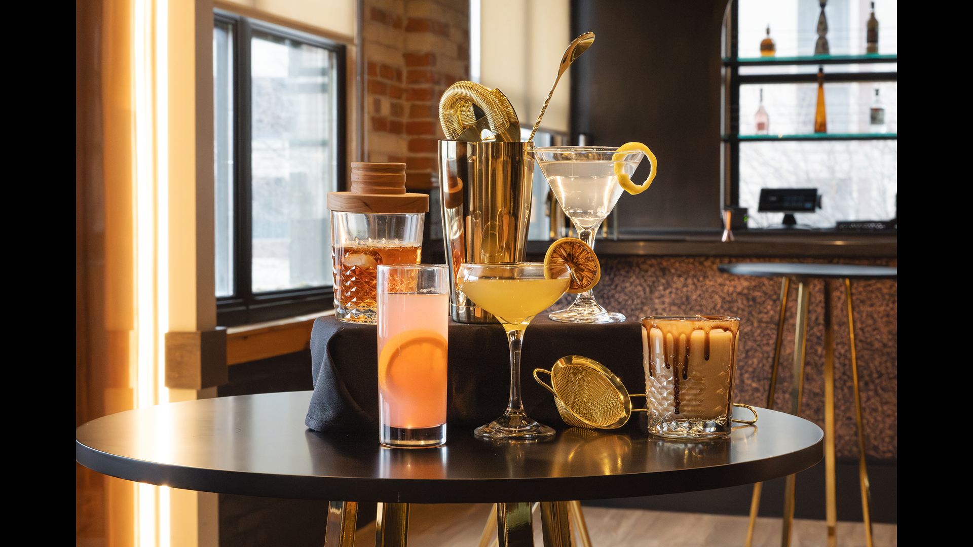 New cocktail lounge to open on The B.O.B.'s third floor | wzzm13.com