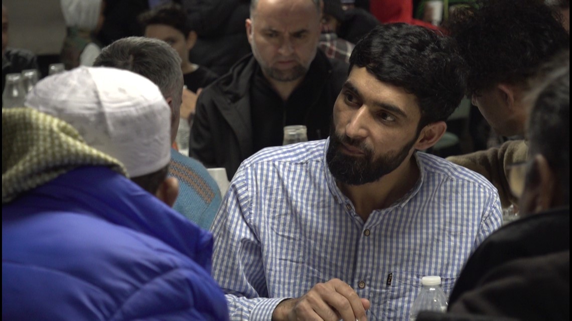West MI Muslim community breaks fast together during Ramadan | wzzm13.com