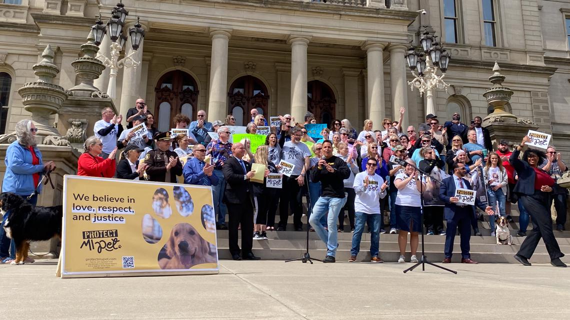 Rally held at MI Capitol for anti-pet-abuse ballot initiative | wzzm13.com