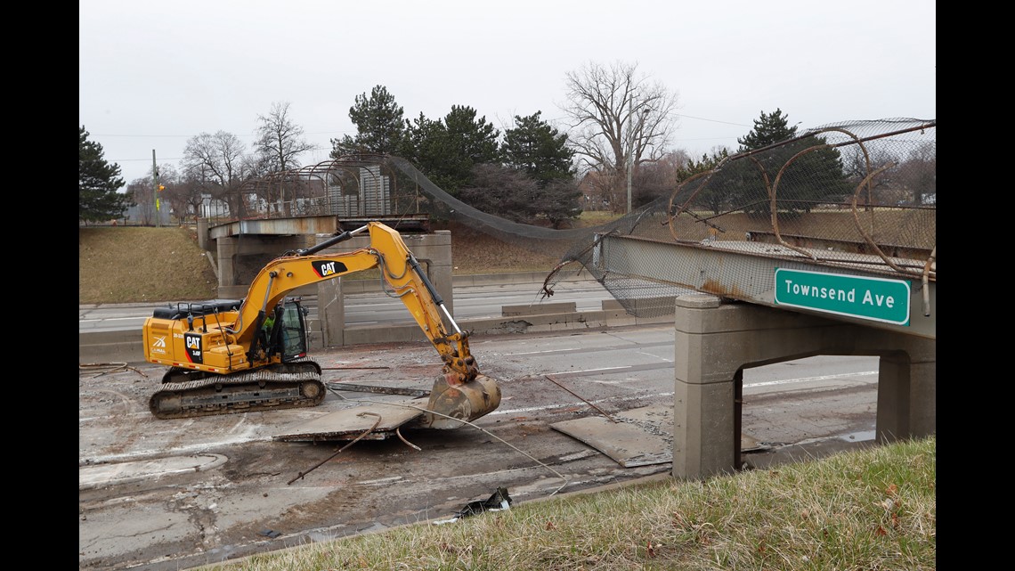 Detroit bridge collapses after being hit by truck | wzzm13.com