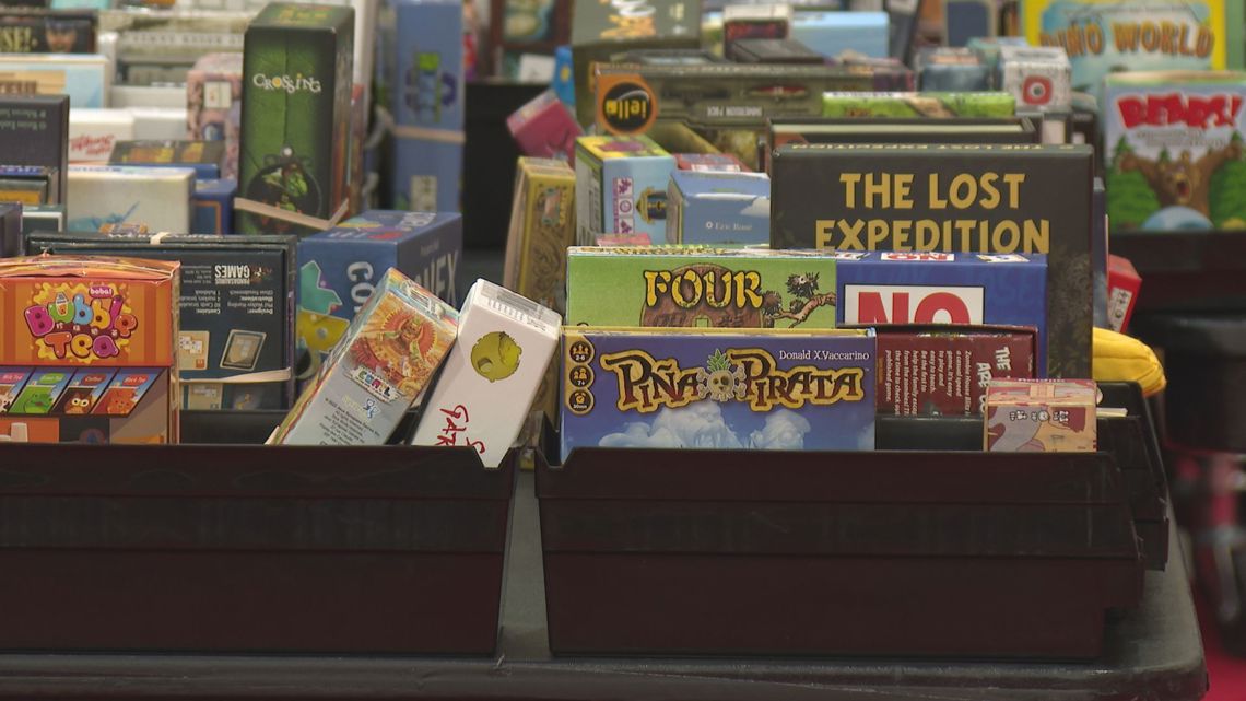 GrandCon tabletop gaming convention draws large crowds to DeVos Place ...