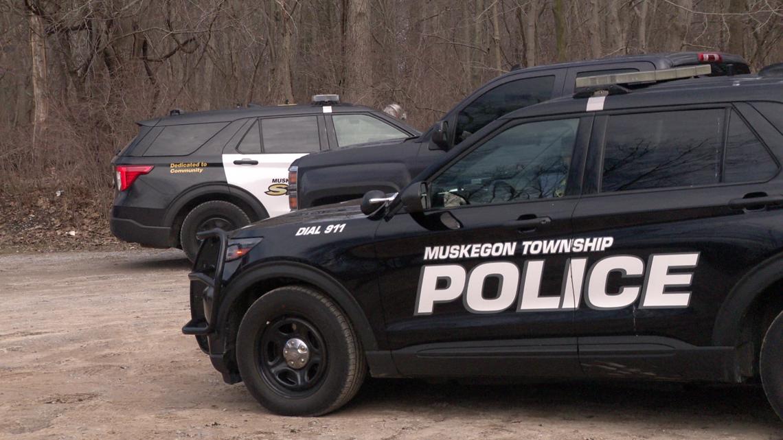 Police investigating after body pulled from Muskegon River | wzzm13.com